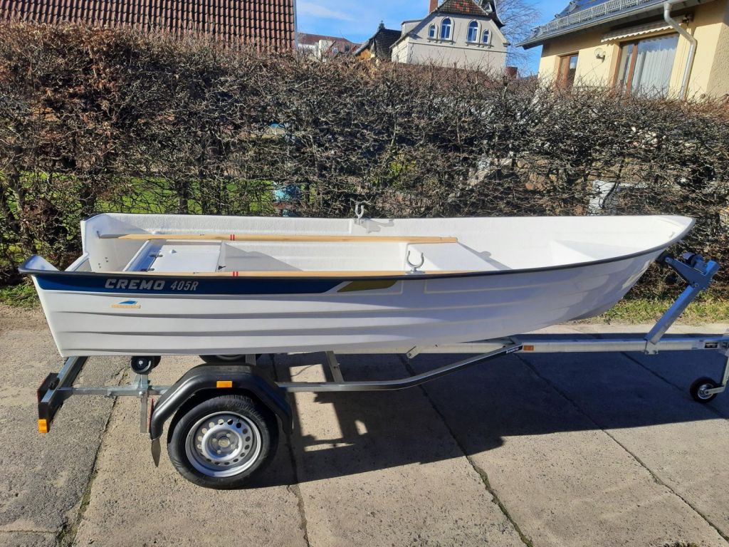 Crescent - Crescent Boote - Cremo 405 R - SEEBOOTECH